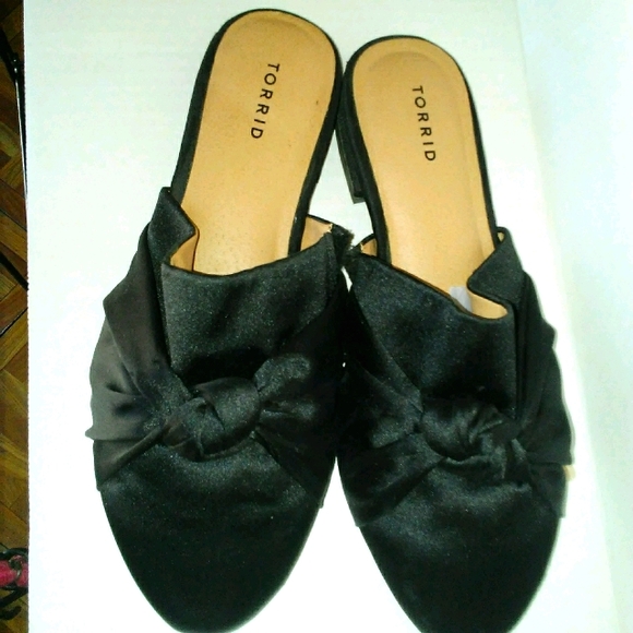 torrid | Shoes | Torrid Black Satin Knotted Mules Slides 8w | Poshmark